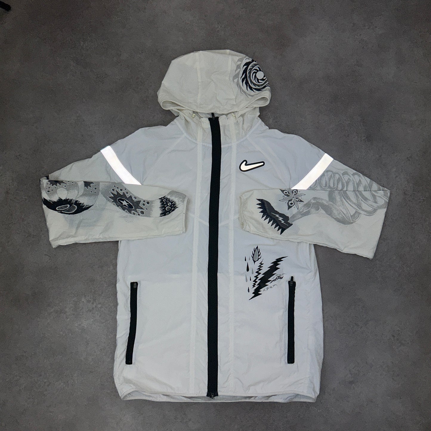 Nike White “Chinese Dragon” Windrunner – Northwest_Attire